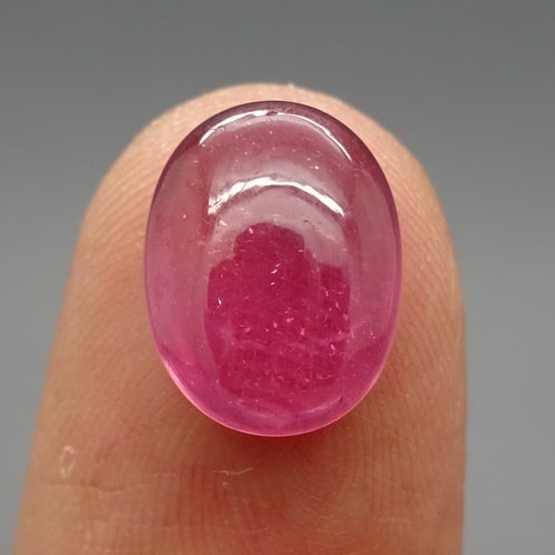 Merah Delima Bersinar Cahaya - Pusaka Dunia