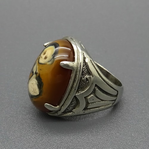 Mustika Sosok Raja Jin Jawa - Pusaka Dunia