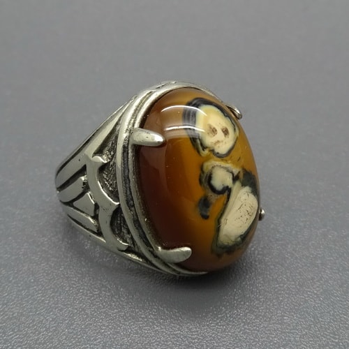 Mustika Sosok Raja Jin Jawa - Pusaka Dunia