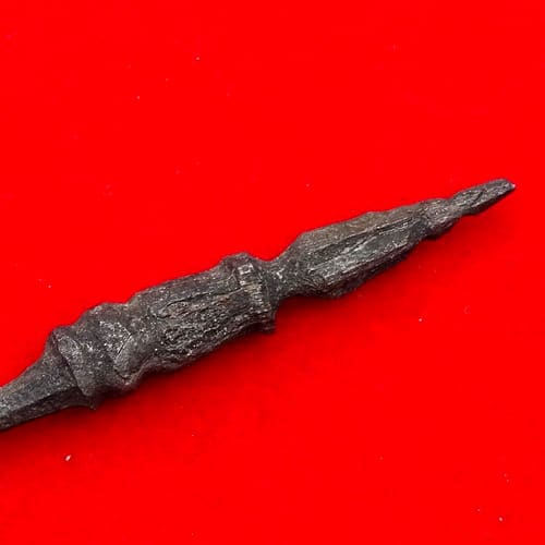 Pusaka Tombak Gaib - Pusaka Dunia