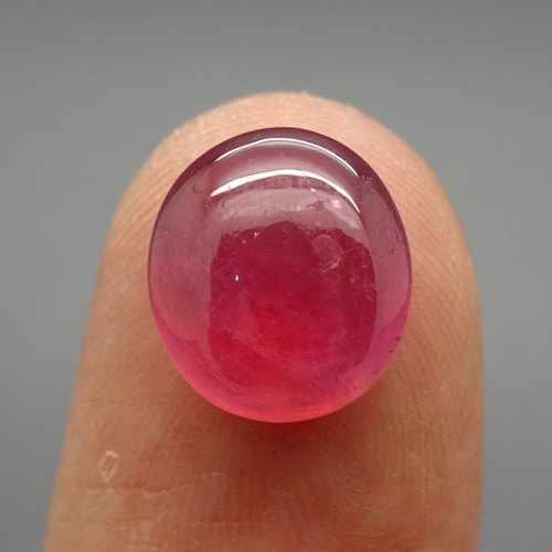 Merah Delima Bersinar Cahaya - Pusaka Dunia