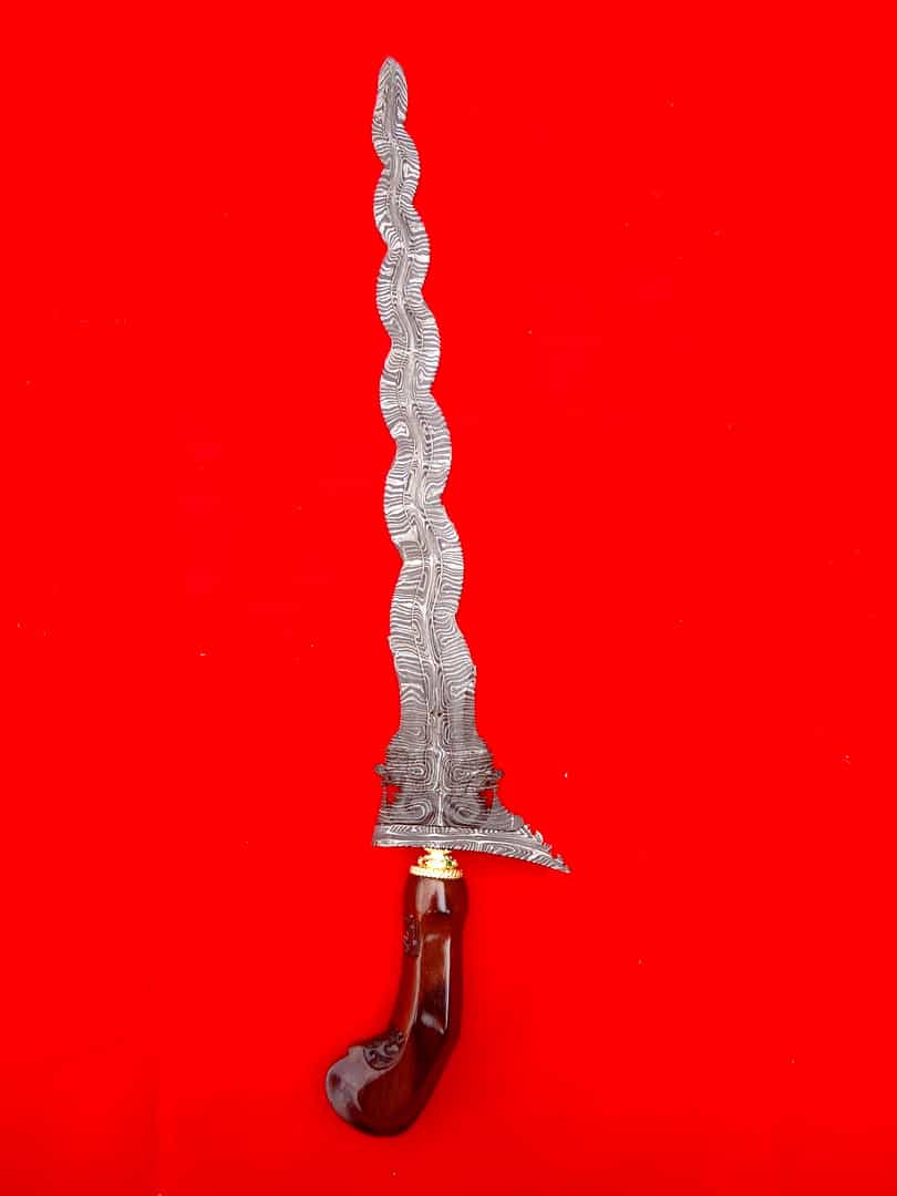 Keris Raja Naga Kembar Alias Naga Temanten - Pusaka Dunia