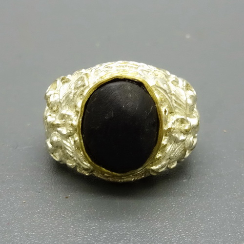 Cincin Mustika Meteor Hitam - Pusaka Dunia