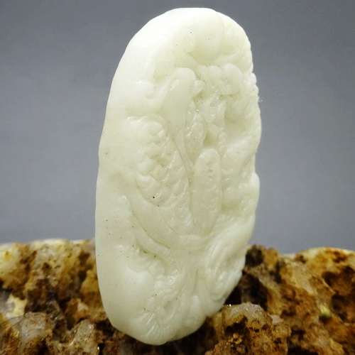 Liontin Giok Putih Ukir Naga Burung Phonix - Pusaka Dunia