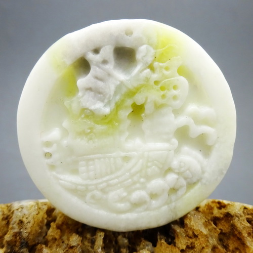 Mustika Giok Ukir Kapal Perang Unik - Pusaka Dunia