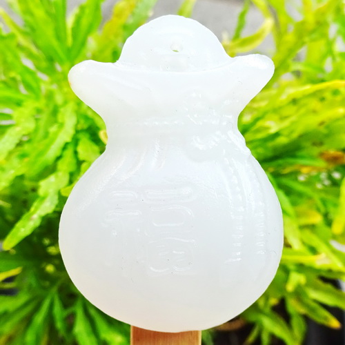 Liontin Giok Putih Kantong Penarik Rejeki - Pusaka Dunia