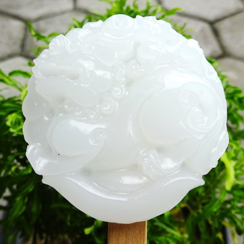 Liontin Giok Putih Ukir Naga Liong - Pusaka Dunia