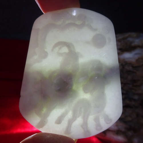 Liontin Batu Giok Putih Ukir Kambing - Pusaka Dunia