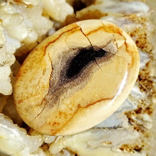 Mustika Pocong Hitam Langka - Pusaka Dunia