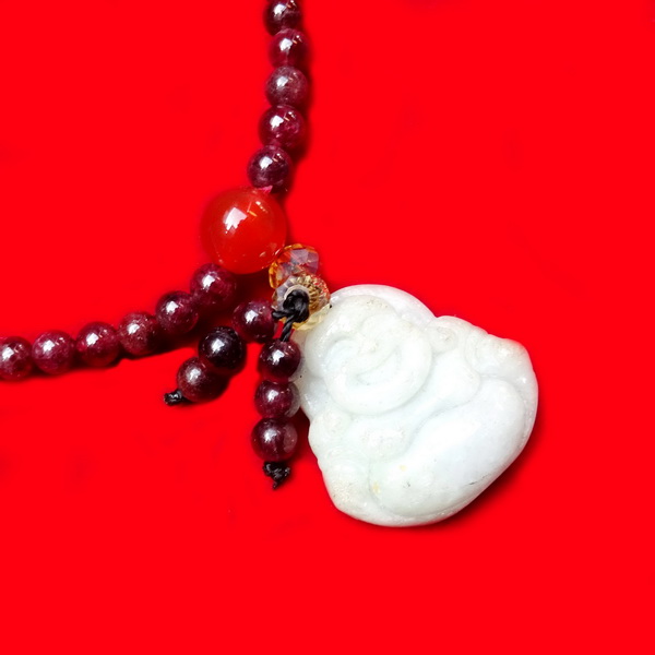 Kalung Batu Giok Ukir Bertuah - Pusaka Dunia