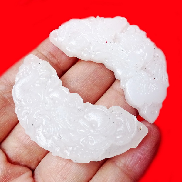 Liontin Batu Giok Putih Asli - Pusaka Dunia