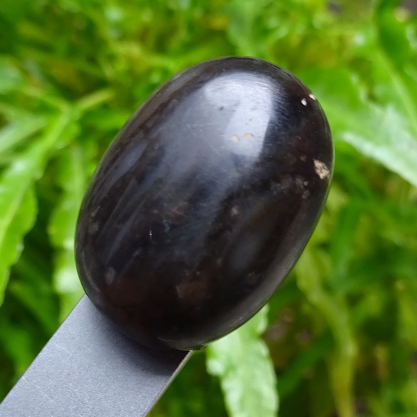 Mustika Pelarisan Pocong Hitam - Pusaka Dunia