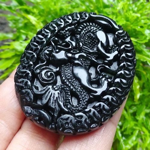 Liontin Batu Giok Ukir Naga Bertuah - Pusaka Dunia