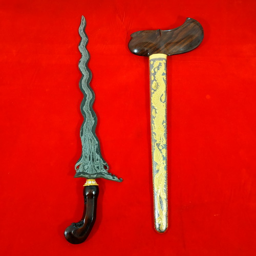 Keris Keramat Karno Tinanding | Pusaka Dunia