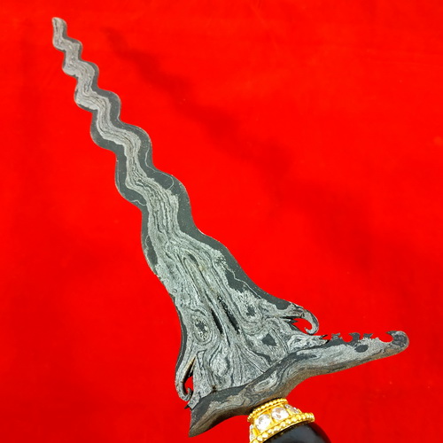 Keris Keramat Karno Tinanding | Pusaka Dunia