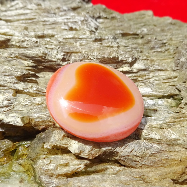 Batu Mustika Cinta Spesial Pusaka Dunia - Pusaka Dunia