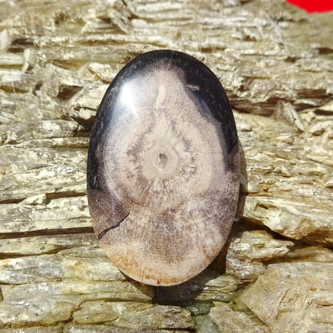 Batu Mustika Gunungan Wayang Spesial Pusaka Dunia - Pusaka Dunia