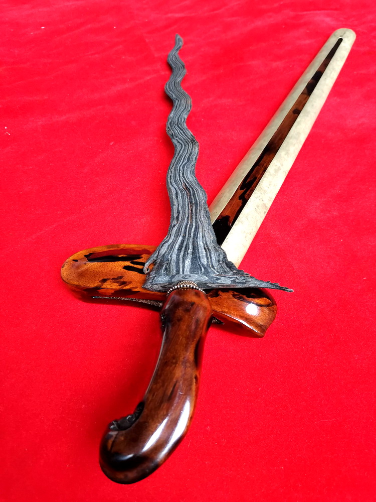 Keris Pusaka Singkir Geni Khodam Nyi Roro Kidul - Pusaka Dunia Keris Pusaka Singkir Geni Khodam Nyi Roro Kidul - Pusaka Dunia